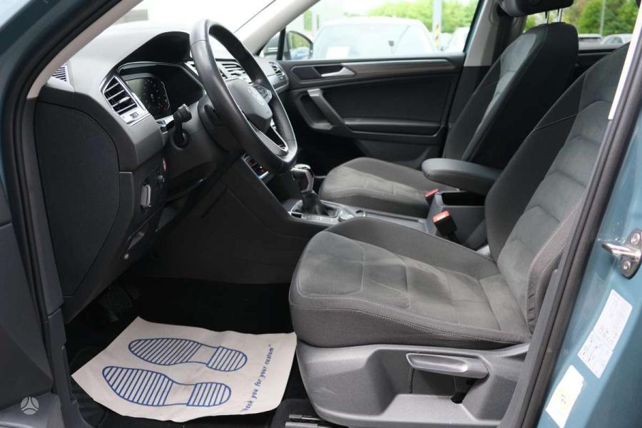 Blue Volkswagen Tiguan Allspace 2022 in Vilnius, with an engine capacity of 1.97 L and mileage of 121 thousand km for 27300 €, photo 9 on AUTOMOTO.COM.LV