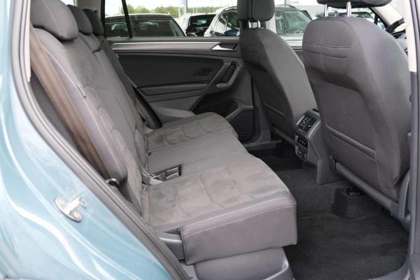 Blue Volkswagen Tiguan Allspace 2022 in Vilnius, with an engine capacity of 1.97 L and mileage of 121 thousand km for 27300 €, photo 10 on AUTOMOTO.COM.LV