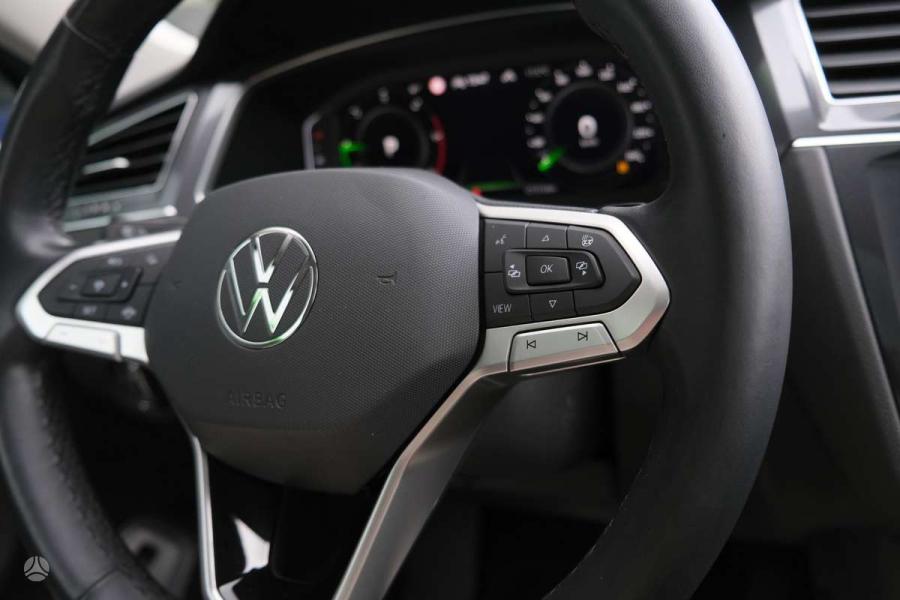 Blue Volkswagen Tiguan Allspace 2022 in Vilnius, with an engine capacity of 1.97 L and mileage of 121 thousand km for 27300 €, photo 27 on AUTOMOTO.COM.LV