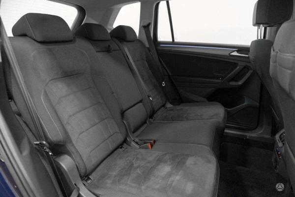 Zils Volkswagen Tiguan Allspace 2022 Viļņa, ar dzinēja tilpumu 2.00 L un nobraukumu 134 tūkst. km par 28900 €, foto 8 vietnē AUTOMOTO.COM.LV