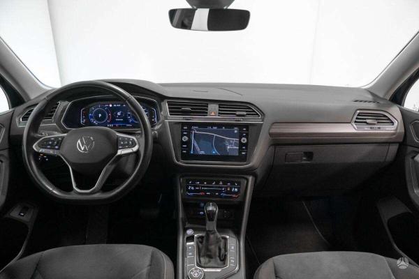 Zils Volkswagen Tiguan Allspace 2022 Viļņa, ar dzinēja tilpumu 2.00 L un nobraukumu 134 tūkst. km par 28900 €, foto 9 vietnē AUTOMOTO.COM.LV
