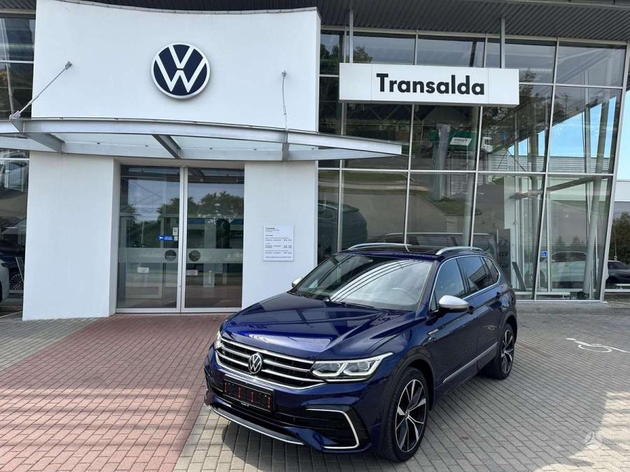 Blue Volkswagen Tiguan Allspace 2022 in Siauliai, with an engine capacity of 1.97 L and mileage of 165 thousand km for 24900 €, photo 1 on AUTOMOTO.COM.LV