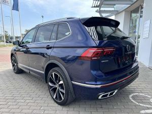 Blue Volkswagen Tiguan Allspace 2022 in Siauliai, with an engine capacity of 1.97 L and mileage of 165 thousand km for 24900 €, photo 12 on AUTOMOTO.COM.LV