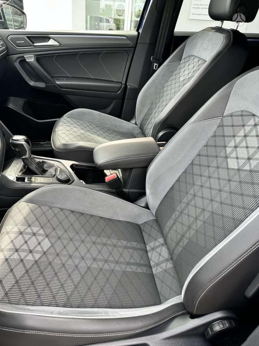 Blue Volkswagen Tiguan Allspace 2022 in Siauliai, with an engine capacity of 1.97 L and mileage of 165 thousand km for 24900 €, photo 20 on AUTOMOTO.COM.LV