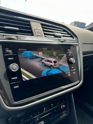 Blue Volkswagen Tiguan Allspace 2022 in Siauliai, with an engine capacity of 1.97 L and mileage of 165 thousand km for 24900 €, photo 30 on AUTOMOTO.COM.LV