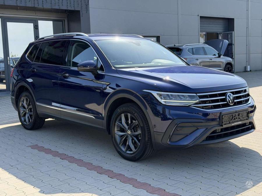 Zils Volkswagen Tiguan Allspace 2022 Šauļi, ar dzinēja tilpumu 1.50 L un nobraukumu 195 tūkst. km par 20558 €, foto 3 vietnē AUTOMOTO.COM.LV