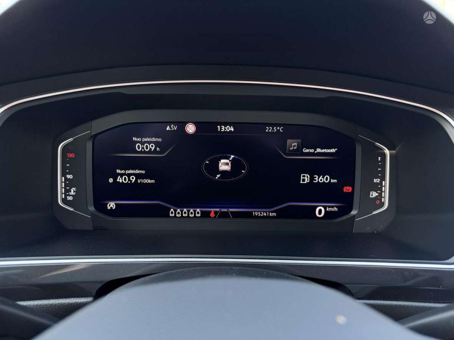 Zils Volkswagen Tiguan Allspace 2022 Šauļi, ar dzinēja tilpumu 1.50 L un nobraukumu 195 tūkst. km par 20558 €, foto 23 vietnē AUTOMOTO.COM.LV