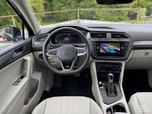 Blue Volkswagen Tiguan Allspace 2023 in Vilnius, with an engine capacity of 2.00 L and mileage of 48 thousand km for 29400 €, photo 3 on AUTOMOTO.COM.LV
