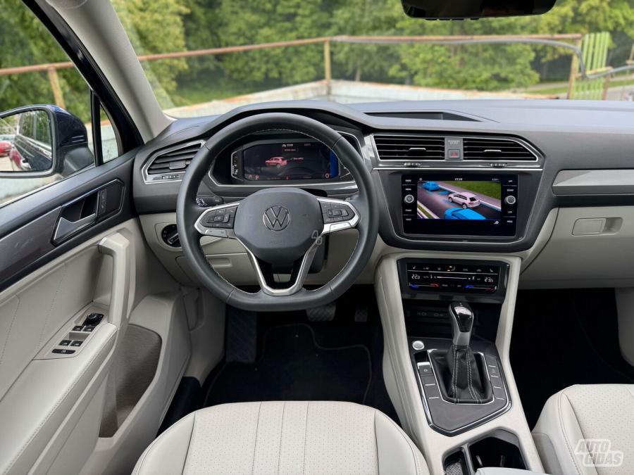 Blue Volkswagen Tiguan Allspace 2023 in Vilnius, with an engine capacity of 2.00 L and mileage of 48 thousand km for 29400 €, photo 3 on AUTOMOTO.COM.LV