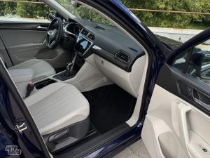 Blue Volkswagen Tiguan Allspace 2023 in Vilnius, with an engine capacity of 2.00 L and mileage of 48 thousand km for 29400 €, photo 17 on AUTOMOTO.COM.LV