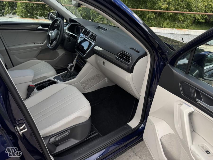 Blue Volkswagen Tiguan Allspace 2023 in Vilnius, with an engine capacity of 2.00 L and mileage of 48 thousand km for 29400 €, photo 17 on AUTOMOTO.COM.LV