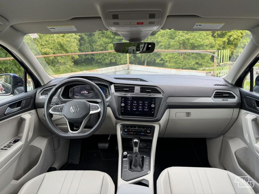 Blue Volkswagen Tiguan Allspace 2023 in Vilnius, with an engine capacity of 2.00 L and mileage of 48 thousand km for 29400 €, photo 19 on AUTOMOTO.COM.LV