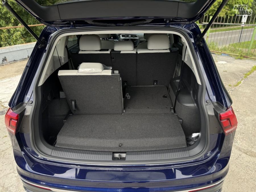 Blue Volkswagen Tiguan Allspace 2023 in Vilnius, with an engine capacity of 2.00 L and mileage of 48 thousand km for 29400 €, photo 31 on AUTOMOTO.COM.LV