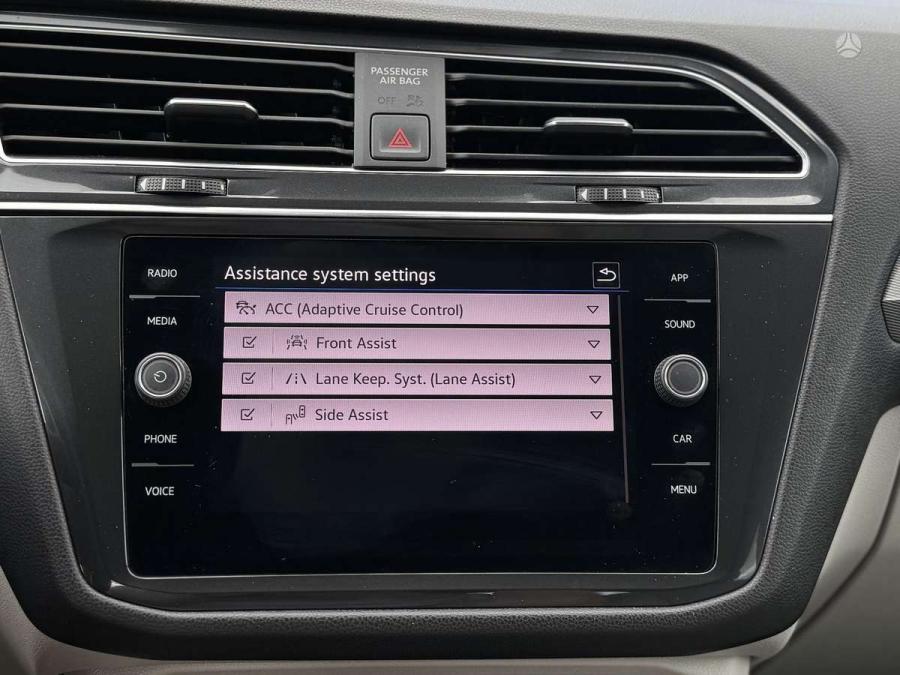 Zils Volkswagen Tiguan Allspace 2023 Viļņa, ar dzinēja tilpumu 1.98 L un nobraukumu 48 tūkst. km par 28200 €, foto 21 vietnē AUTOMOTO.COM.LV
