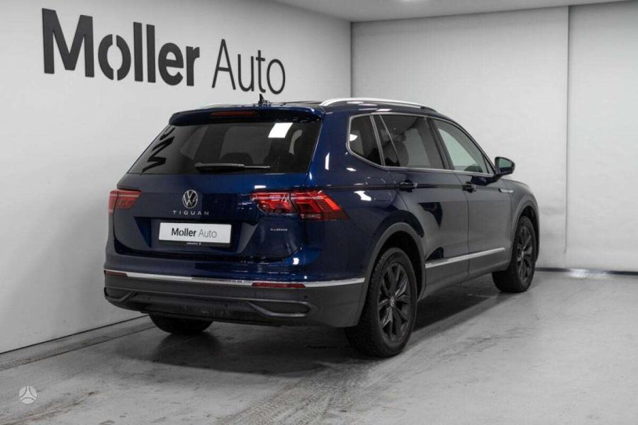 Blue Volkswagen Tiguan Allspace 2024 in Vilnius, with an engine capacity of 1.50 L and mileage of 51 thousand km for 30350 €, photo 4 on AUTOMOTO.COM.LV
