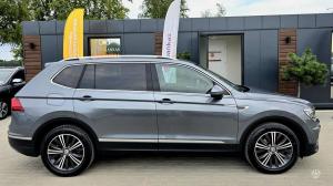 Brown Volkswagen Tiguan Allspace 2018 in Taurage, with an engine capacity of 1.97 L and mileage of 237 thousand km for 15850 €, photo 7 on AUTOMOTO.COM.LV
