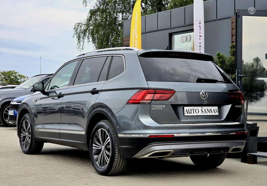 Brown Volkswagen Tiguan Allspace 2018 in Taurage, with an engine capacity of 1.97 L and mileage of 237 thousand km for 15850 €, photo 8 on AUTOMOTO.COM.LV
