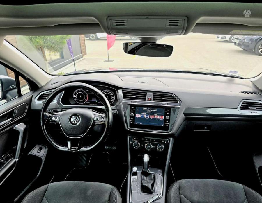 Brown Volkswagen Tiguan Allspace 2018 in Taurage, with an engine capacity of 1.97 L and mileage of 237 thousand km for 15850 €, photo 15 on AUTOMOTO.COM.LV