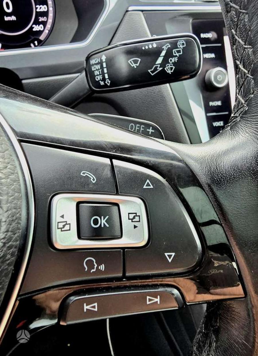 Brown Volkswagen Tiguan Allspace 2018 in Taurage, with an engine capacity of 1.97 L and mileage of 237 thousand km for 15850 €, photo 22 on AUTOMOTO.COM.LV