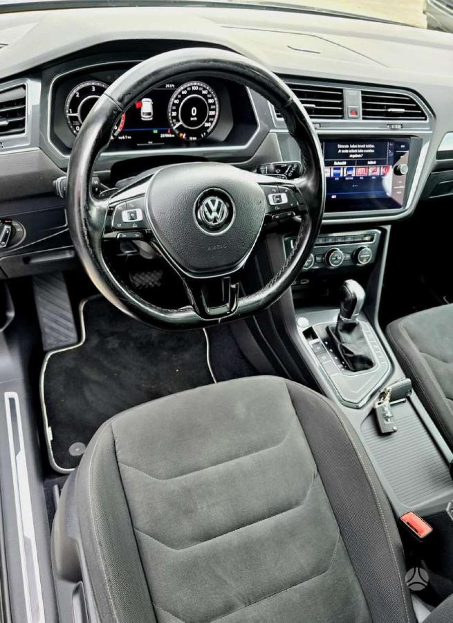 Brown Volkswagen Tiguan Allspace 2018 in Taurage, with an engine capacity of 1.97 L and mileage of 237 thousand km for 15850 €, photo 26 on AUTOMOTO.COM.LV
