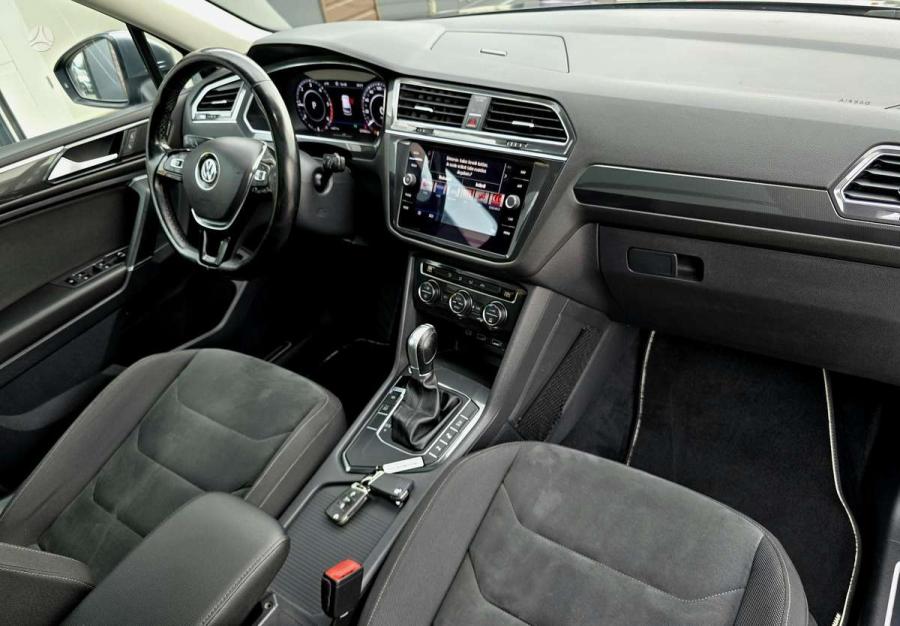 Brown Volkswagen Tiguan Allspace 2018 in Taurage, with an engine capacity of 1.97 L and mileage of 237 thousand km for 15850 €, photo 28 on AUTOMOTO.COM.LV