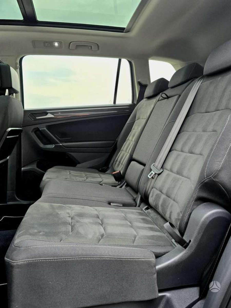 Brown Volkswagen Tiguan Allspace 2018 in Taurage, with an engine capacity of 1.97 L and mileage of 237 thousand km for 15850 €, photo 29 on AUTOMOTO.COM.LV