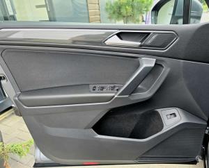 Brown Volkswagen Tiguan Allspace 2018 in Taurage, with an engine capacity of 1.97 L and mileage of 237 thousand km for 15850 €, photo 36 on AUTOMOTO.COM.LV