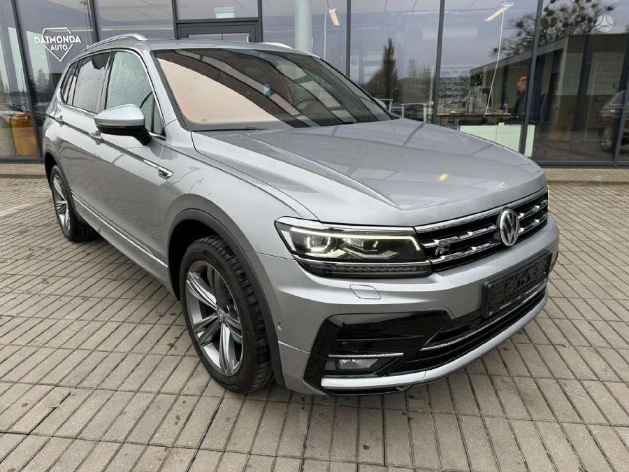 Brown Volkswagen Tiguan Allspace 2020 in Kaunas, with an engine capacity of 1.50 L and mileage of 186 thousand km for 20900 €, photo 3 on AUTOMOTO.COM.LV