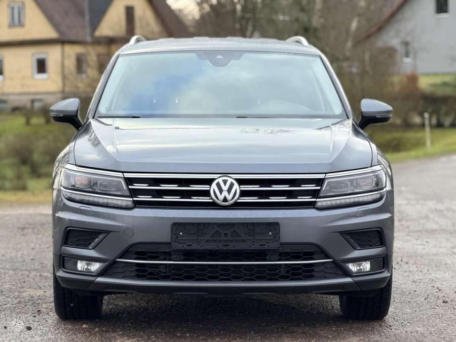 Pelēks Volkswagen Tiguan Allspace 2018 Utena, ar dzinēja tilpumu 1.97 L un nobraukumu 293 tūkst. km par 17950 €, foto 7 vietnē AUTOMOTO.COM.LV
