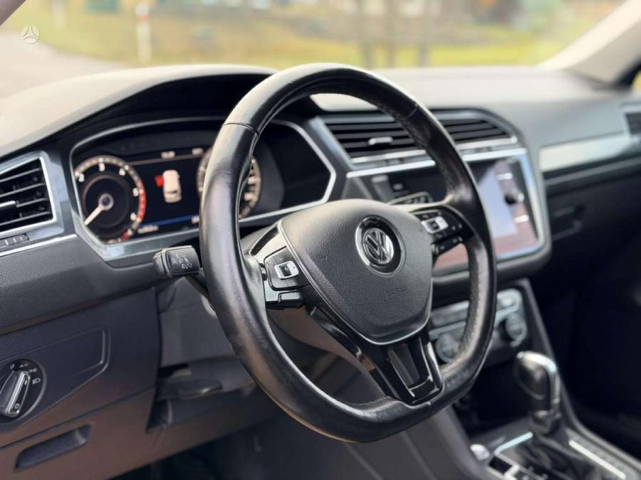 Pelēks Volkswagen Tiguan Allspace 2018 Utena, ar dzinēja tilpumu 1.97 L un nobraukumu 293 tūkst. km par 17950 €, foto 15 vietnē AUTOMOTO.COM.LV