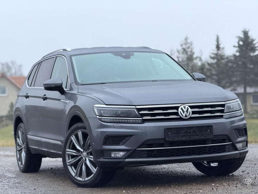 Pelēks Volkswagen Tiguan Allspace 2018 Utena, ar dzinēja tilpumu 1.97 L un nobraukumu 294 tūkst. km par 17750 €, foto 1 vietnē AUTOMOTO.COM.LV