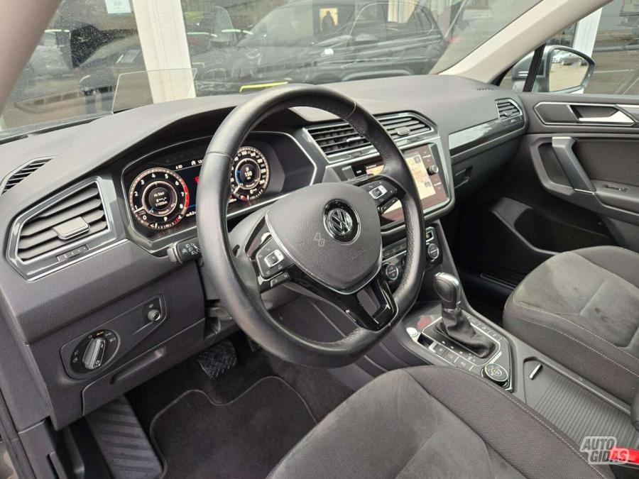 Pelēks Volkswagen Tiguan Allspace 2018 Kauņa, ar dzinēja tilpumu 2.00 L un nobraukumu 62 tūkst. km par 33114 €, foto 13 vietnē AUTOMOTO.COM.LV