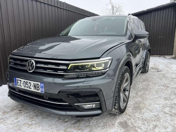 Grey Volkswagen Tiguan Allspace 2018 in Kaunas, with an engine capacity of 1.97 L and mileage of 170 thousand km for 9700 €, photo 1 on AUTOMOTO.COM.LV