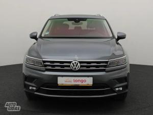 Grey Volkswagen Tiguan Allspace 2018 in Vilnius, with an engine capacity of 2.00 L and mileage of 178 thousand km for 20699 €, photo 3 on AUTOMOTO.COM.LV