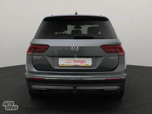 Grey Volkswagen Tiguan Allspace 2018 in Vilnius, with an engine capacity of 2.00 L and mileage of 178 thousand km for 20699 €, photo 5 on AUTOMOTO.COM.LV