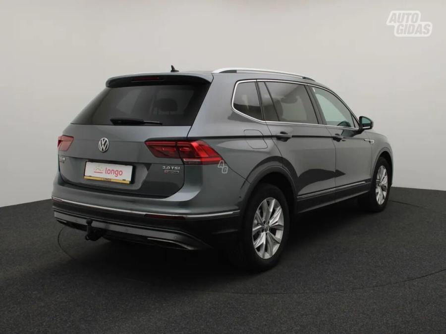 Grey Volkswagen Tiguan Allspace 2018 in Vilnius, with an engine capacity of 2.00 L and mileage of 178 thousand km for 20699 €, photo 8 on AUTOMOTO.COM.LV