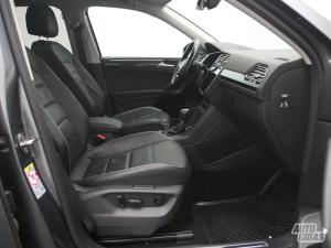 Grey Volkswagen Tiguan Allspace 2018 in Vilnius, with an engine capacity of 2.00 L and mileage of 178 thousand km for 20699 €, photo 14 on AUTOMOTO.COM.LV