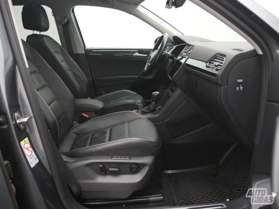 Grey Volkswagen Tiguan Allspace 2018 in Vilnius, with an engine capacity of 2.00 L and mileage of 178 thousand km for 20699 €, photo 14 on AUTOMOTO.COM.LV