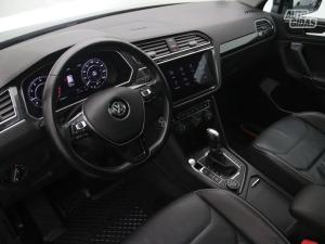 Grey Volkswagen Tiguan Allspace 2018 in Vilnius, with an engine capacity of 2.00 L and mileage of 178 thousand km for 20699 €, photo 16 on AUTOMOTO.COM.LV