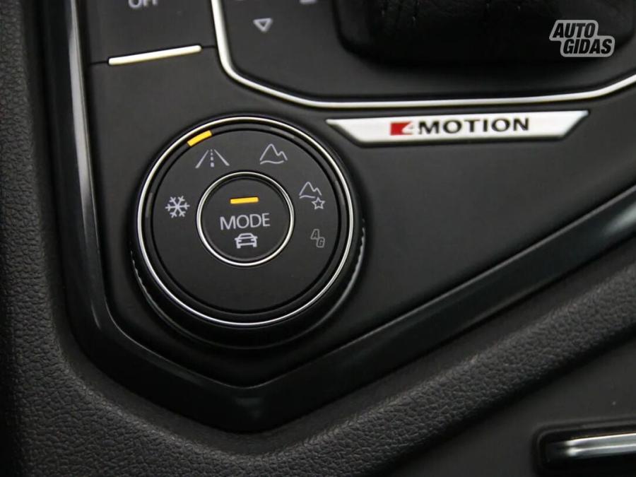 Grey Volkswagen Tiguan Allspace 2018 in Vilnius, with an engine capacity of 2.00 L and mileage of 178 thousand km for 20699 €, photo 33 on AUTOMOTO.COM.LV