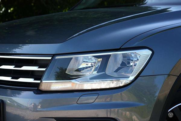 Pelēks Volkswagen Tiguan Allspace 2018 Kretinga, ar dzinēja tilpumu 1.97 L un nobraukumu 174 tūkst. km par 17999 €, foto 3 vietnē AUTOMOTO.COM.LV