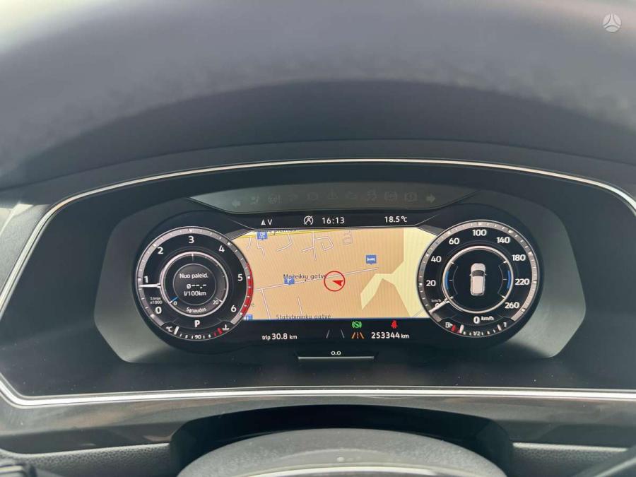 Серый Фольксваген Tiguan Allspace 2018 в Тельшяй, объемом двигателя 1.97 л и пробегом 253 тыс. км за 15300 €, фото 30 на AUTOMOTO.COM.LV