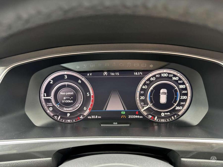Серый Фольксваген Tiguan Allspace 2018 в Тельшяй, объемом двигателя 1.97 л и пробегом 253 тыс. км за 15300 €, фото 42 на AUTOMOTO.COM.LV