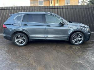 Grey Volkswagen Tiguan Allspace 2018 in Kaunas, with an engine capacity of 1.97 L and mileage of 170 thousand km for 7500 €, photo 5 on AUTOMOTO.COM.LV