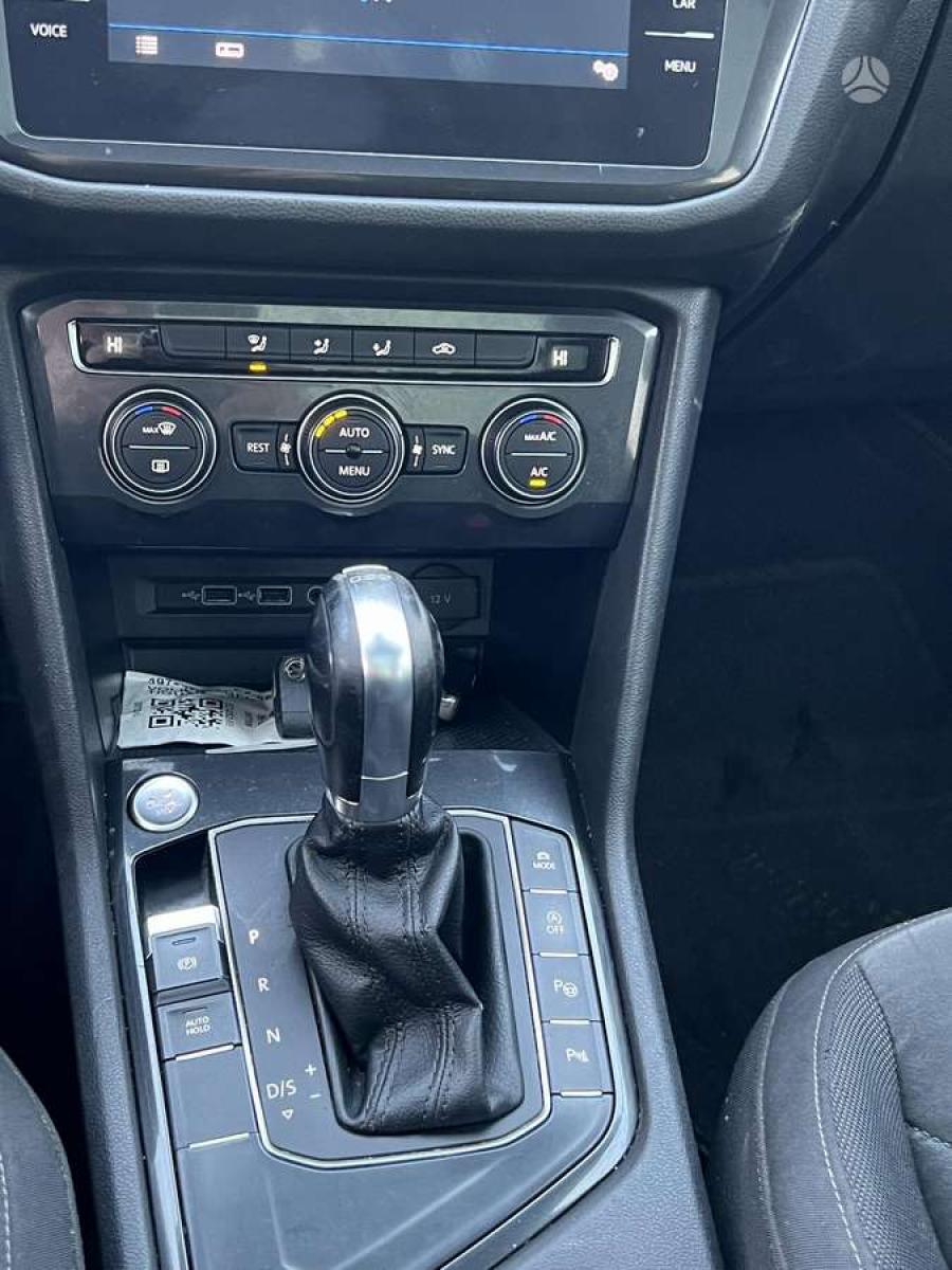 Grey Volkswagen Tiguan Allspace 2018 in Kaunas, with an engine capacity of 1.97 L and mileage of 170 thousand km for 7500 €, photo 13 on AUTOMOTO.COM.LV