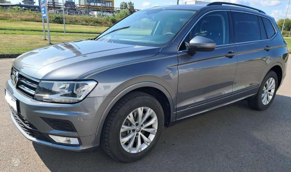 Pelēks Volkswagen Tiguan Allspace 2019 Panevēža, ar dzinēja tilpumu 2.00 L un nobraukumu 81 tūkst. km par 13900 €, foto 2 vietnē AUTOMOTO.COM.LV