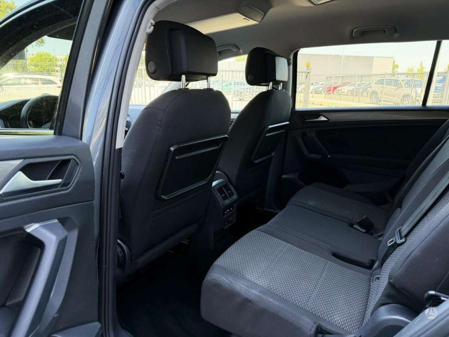 Серый Фольксваген Tiguan Allspace 2019 в Каунас, объемом двигателя 1.50 л и пробегом 202 тыс. км за 15900 €, фото 12 на AUTOMOTO.COM.LV