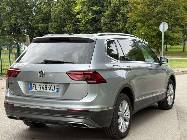 Серый Фольксваген Tiguan Allspace 2019 в Таураге, объемом двигателя 1.97 л и пробегом 250 тыс. км за 14000 €, фото 7 на AUTOMOTO.COM.LV