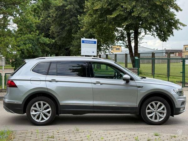 Серый Фольксваген Tiguan Allspace 2019 в Таураге, объемом двигателя 1.97 л и пробегом 250 тыс. км за 14000 €, фото 8 на AUTOMOTO.COM.LV