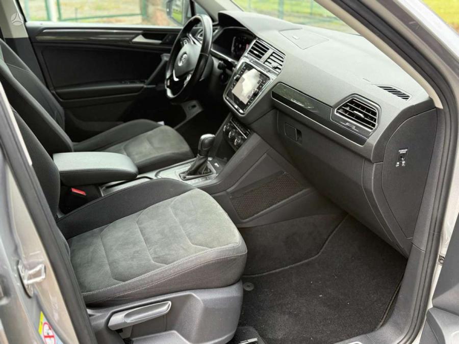 Серый Фольксваген Tiguan Allspace 2019 в Таураге, объемом двигателя 1.97 л и пробегом 250 тыс. км за 14000 €, фото 13 на AUTOMOTO.COM.LV